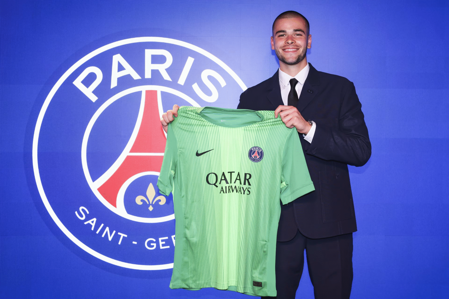 An in-depth breakdown of Lucas Chevalier, PSG's new keeper